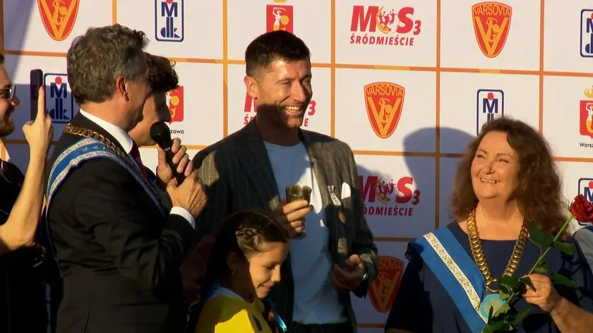 Robert Lewandowski został kawalerem Orderu Uśmiechu. Jak wyglądało ...