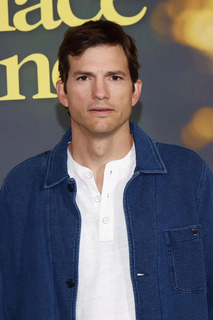 Ashton Kutcher chciał oddać serce bratu. Na co choruje Michael Kutcher ...