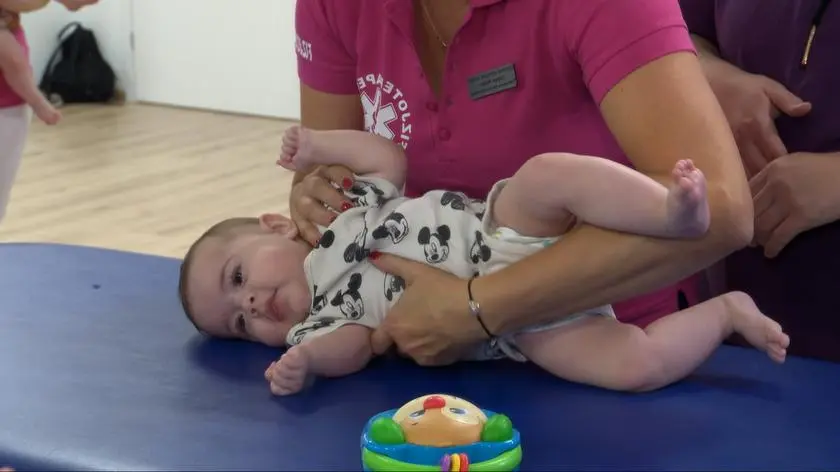 Dominika Clarke urodziła 5-raczki. Po 10 miesiącach jedno z dzieci ma ...