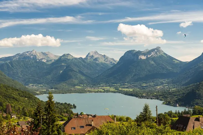 Annecy - miasto czy jezioro? Co warto zwiedzić? - Dzień Dobry TVN