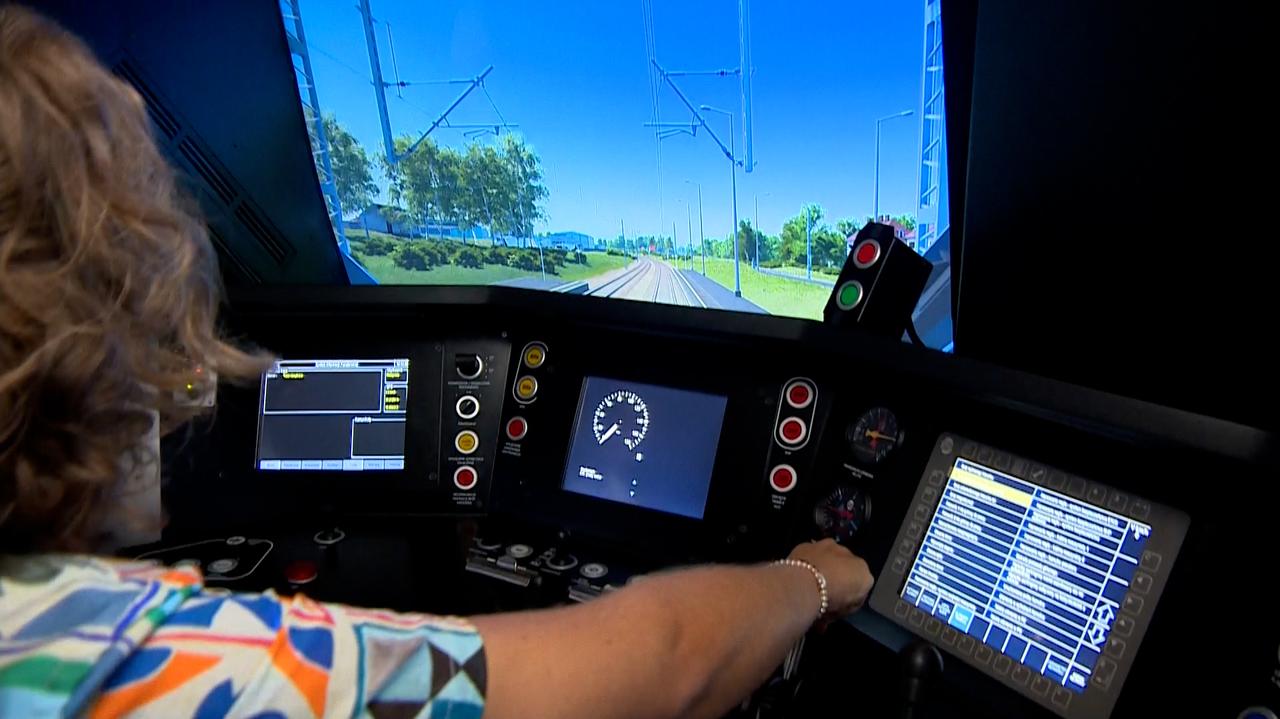 Praca maszynisty - jak wygląda? Jak działa symulator jazdy pociągiem ...