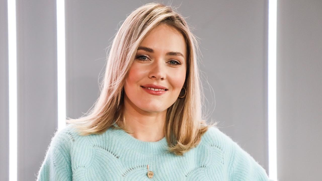 Magdalena Lamparska pokazała stylizacje na czerwony dywan. W której ...