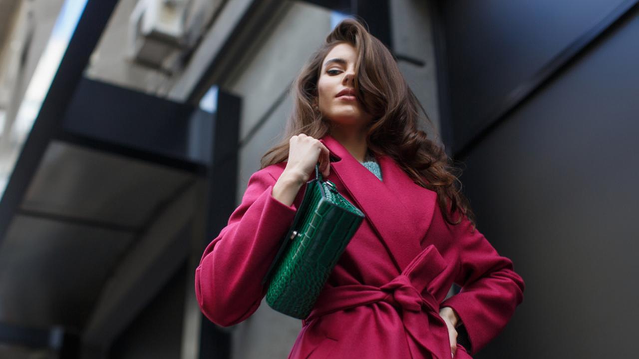Modne kolory na jesień 2022. Te wyraziste barwy pomogą ci się wyróżnić ...