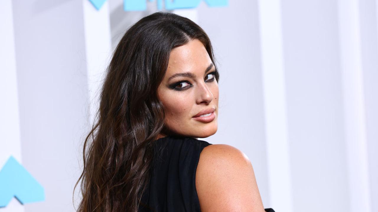 Ashley Graham poruszyła w sieci temat utraty włosów po ciąży - Dzień ...