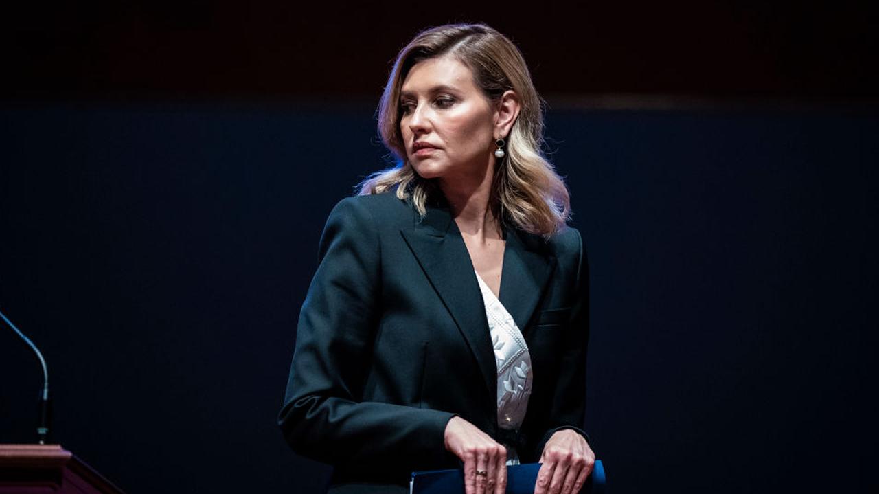 #SitLikeAGirl. O co chodzi w akcji z Ołeną Zełenską? - Dzień Dobry TVN