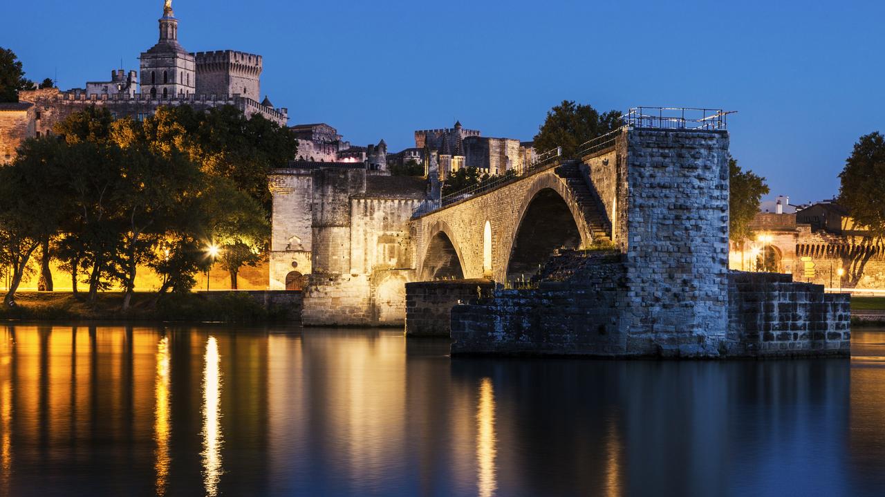 Co warto zwiedzić w Awinion? Zabytki Prowansji - Dzień Dobry TVN